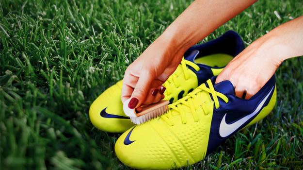 HOW TO CLEAN SMELLY SOCCER CLEAT - 2024 STEP BY STEP GUIDE - Radar Makassar